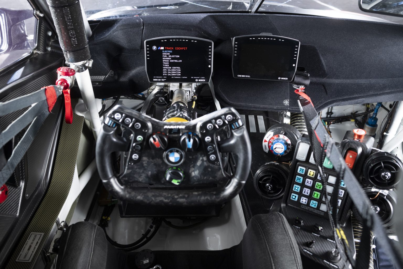 Fusion: The Fanatec Steering Wheel For The Bmw M4 Gt3. – FIHIDU