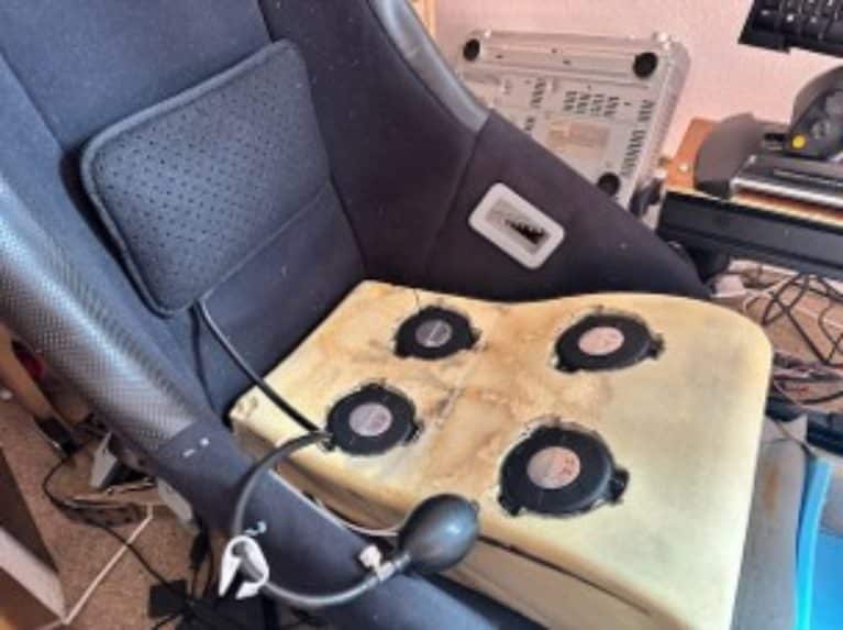 Les Vibrations en simracing : tous savoir sur les Bass Shakers