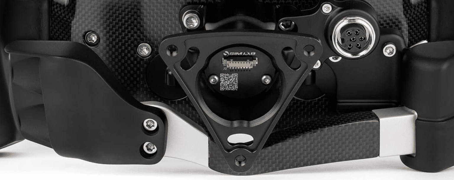 Découverte du volant F1 Mercedes-AMG Petronas par SimLab